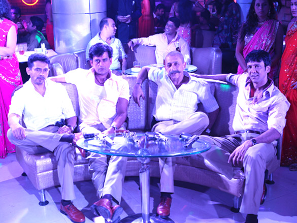 Chaalis Chauraasi Movie: Review | Release Date | Songs | Music | Images ...