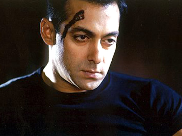 garv-3 | Garv 2004 On The Set - Bollywood Hungama