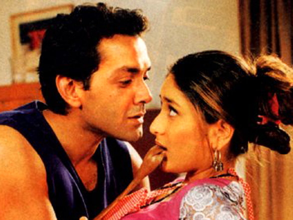 Ajnabee Review 1.5/5 | Ajnabee Movie Review | Ajnabee 2001 Public ...