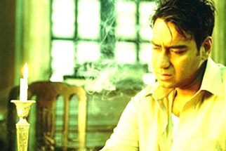 Raincoat Review 1/5 | Raincoat Movie Review | Raincoat 2004 Public ...
