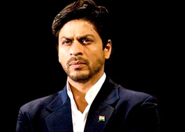 Case against SRK for insulting Indian flag : Bollywood News - Bollywood ...