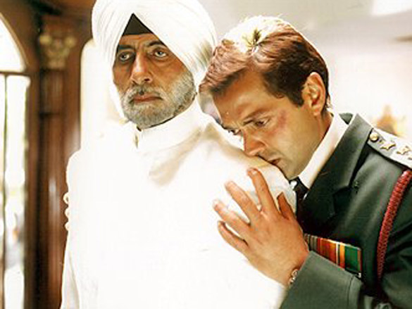 Ab Tumhare Hawale Watan Sathiyo Movie Stills - Bollywood Hungama