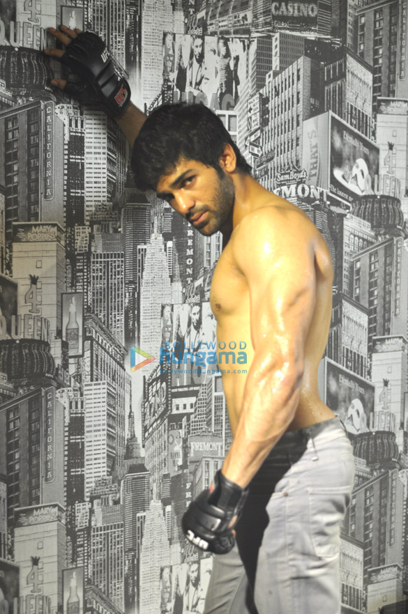 Taha Shah Badussha Photos, Images, HD Wallpapers, Taha Shah Badussha HD ...