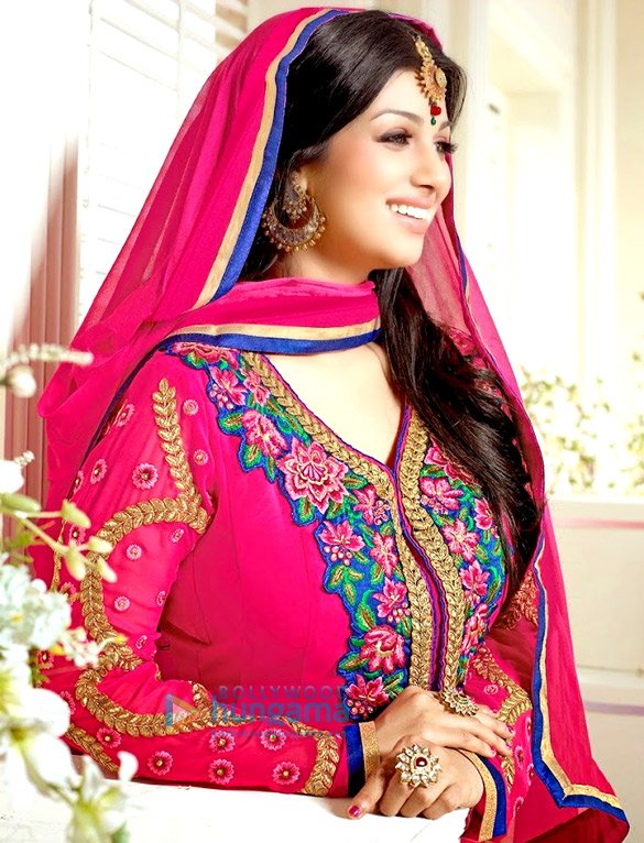 Ayesha Takia Azmi Photos - Bollywood Hungama