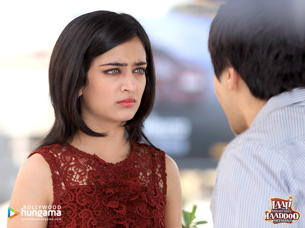 Laali Ki Shaadi Mein Laddoo Deewana 2017 Wallpapers | Laali Ki Shaadi ...