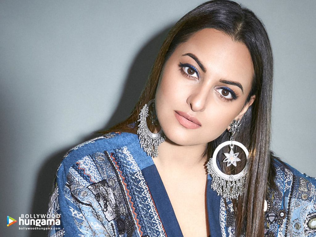 Sonakshi Sinha Wallpapers | sonakshi-sinha-11-2-2 - Bollywood Hungama