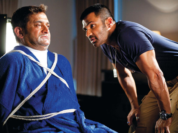 Loot Review 1.5/5 | Loot Movie Review | Loot 2011 Public Review | Film ...