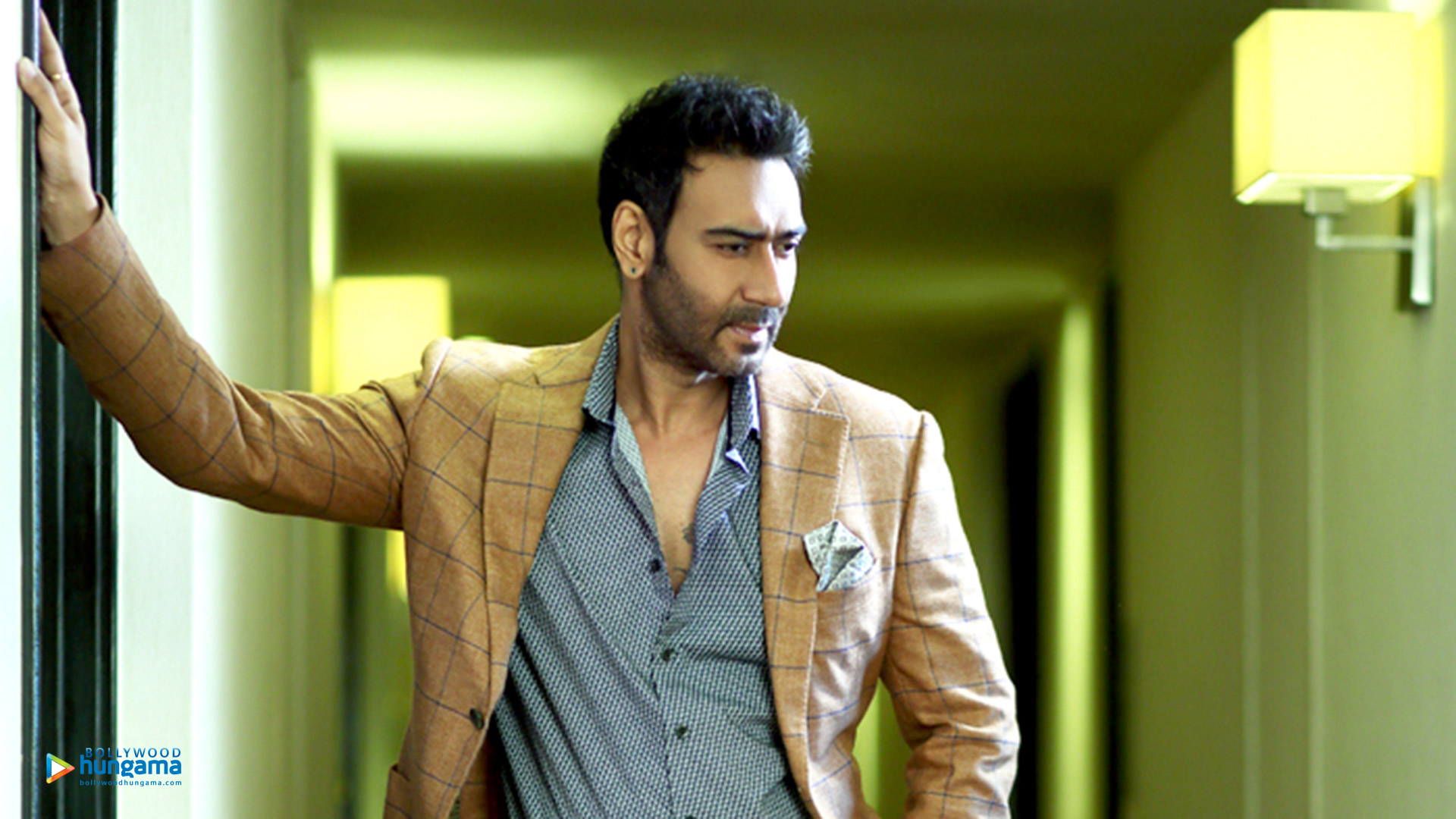 Ajay Devgn Wallpapers | ajay-devgn-84 - Bollywood Hungama