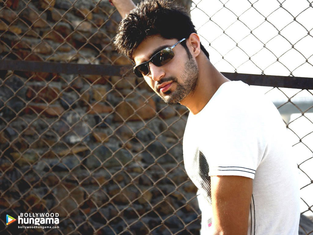 Tanuj Virwani Wallpapers | tanuj-virwani-17 - Bollywood Hungama