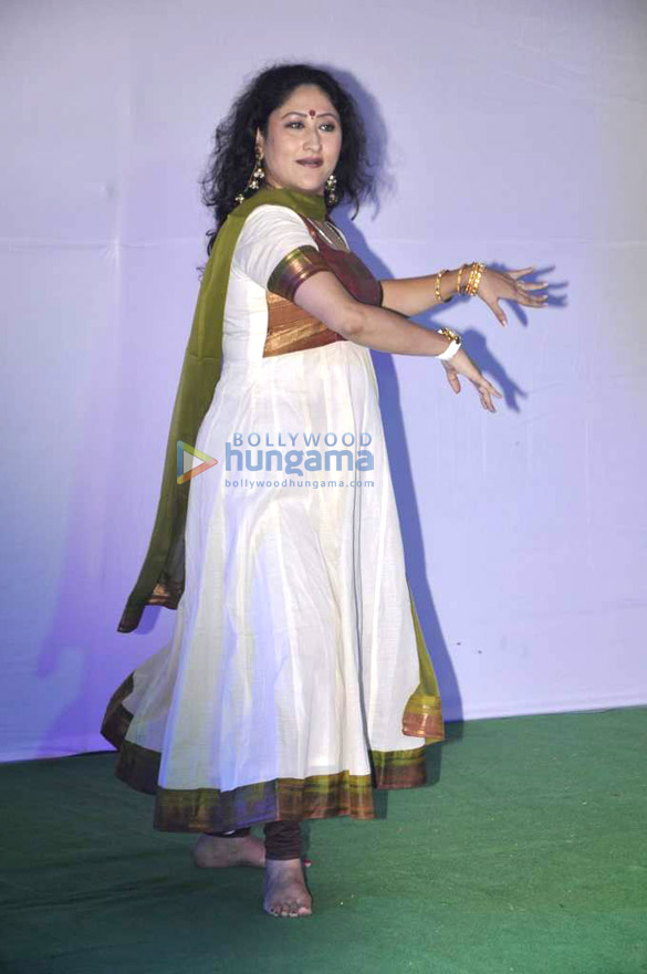 Jayati Bhatia Images, HD Wallpapers, and Photos - Bollywood Hungama