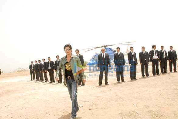 billu-1-2 | Billu 2009 On The Set - Bollywood Hungama