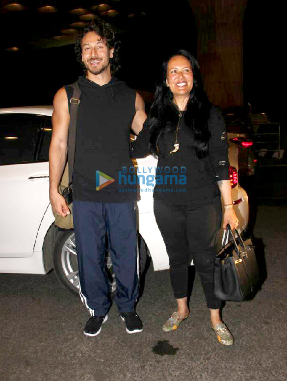 Tiger Shroff and his mother Ayesha Shroff snapped at the airport ...