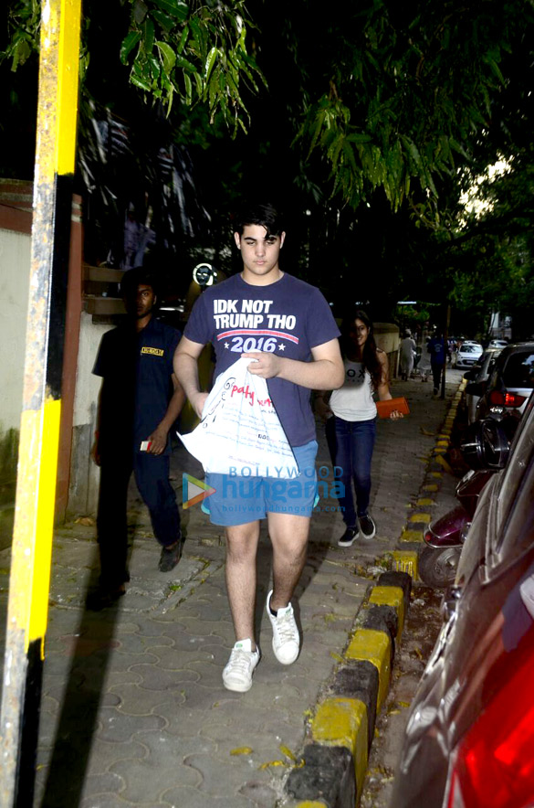 Aarav Kumar snapped in Bandra | Parties & Events - Bollywood Hungama