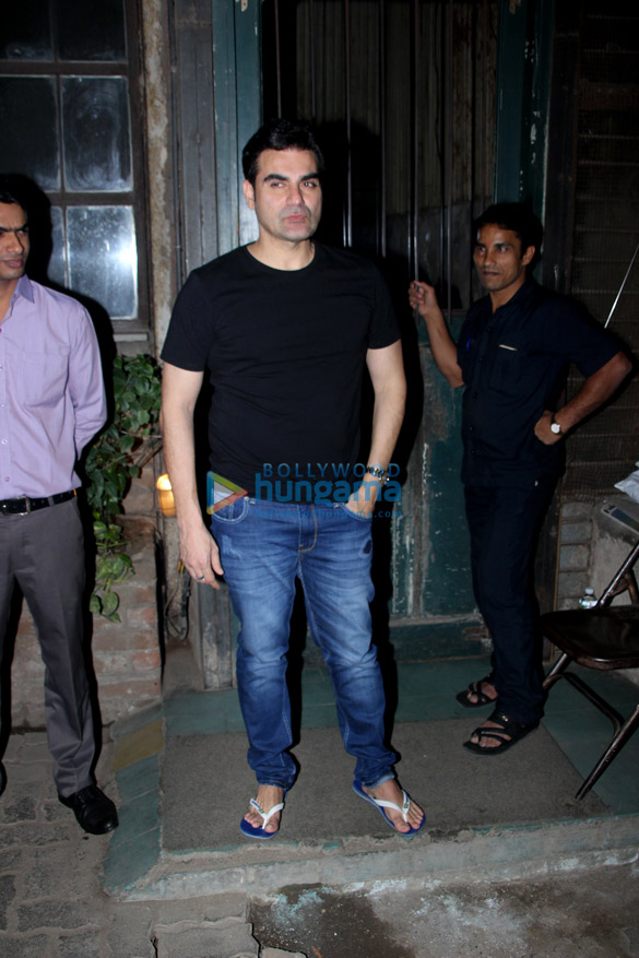 Arbaaz Khan and Sara Ali Khan spotted at Pali Village Cafe | Parties ...
