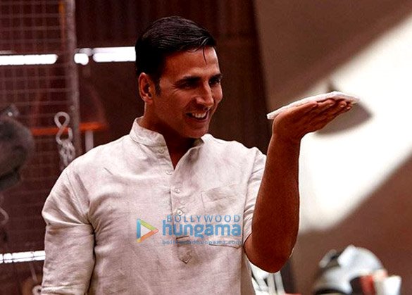 Pad Man Movie Stills - Bollywood Hungama