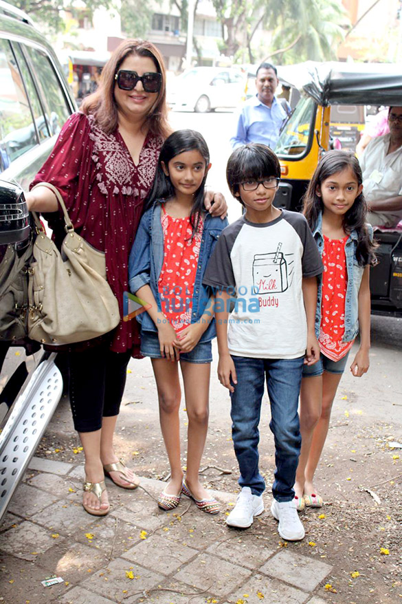 Photos: Farah Khan snapped with her kids at Kromakay Salon in Juhu ...