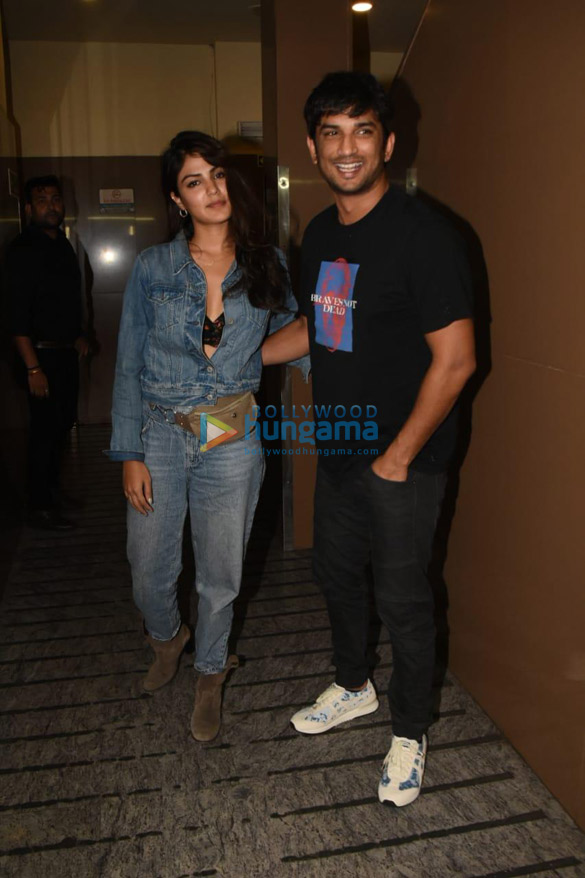 Photos Sushant Singh Rajput and Rhea Chakraborty sanpped in Mumbai (3 ...