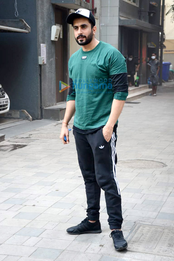 Photos: Sunny Singh Nijjar snapped in Juhu | Sunny Singh Nijjar Images ...