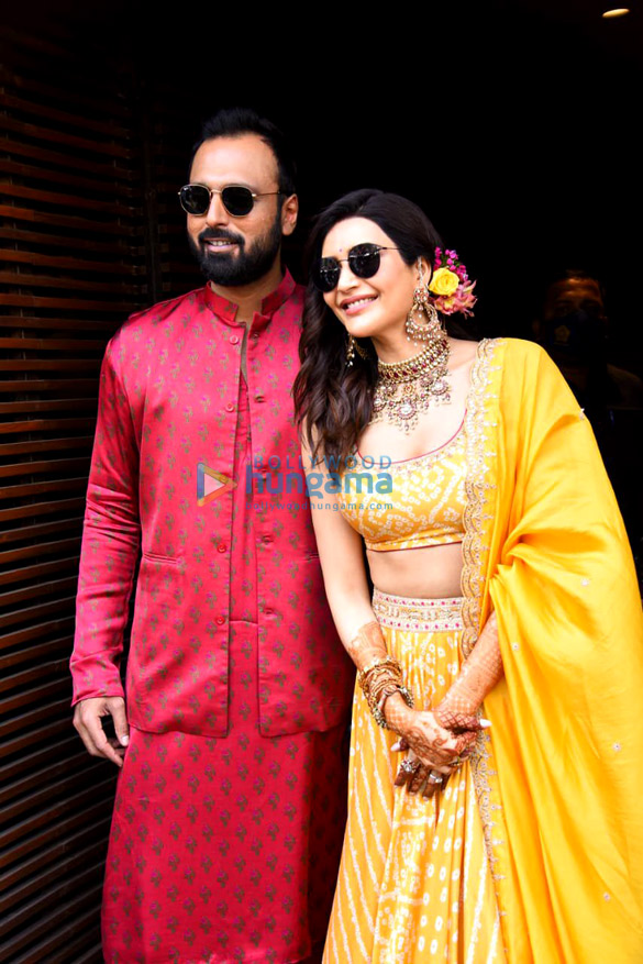 Photos: Karishma Tanna and Varun Bangera snapped at their mehendi ...