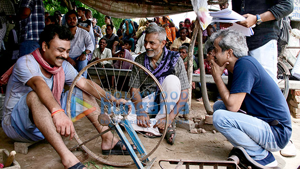 matto-ki-saikil-8 | Matto Ki Saikil 2022 On The Set - Bollywood Hungama